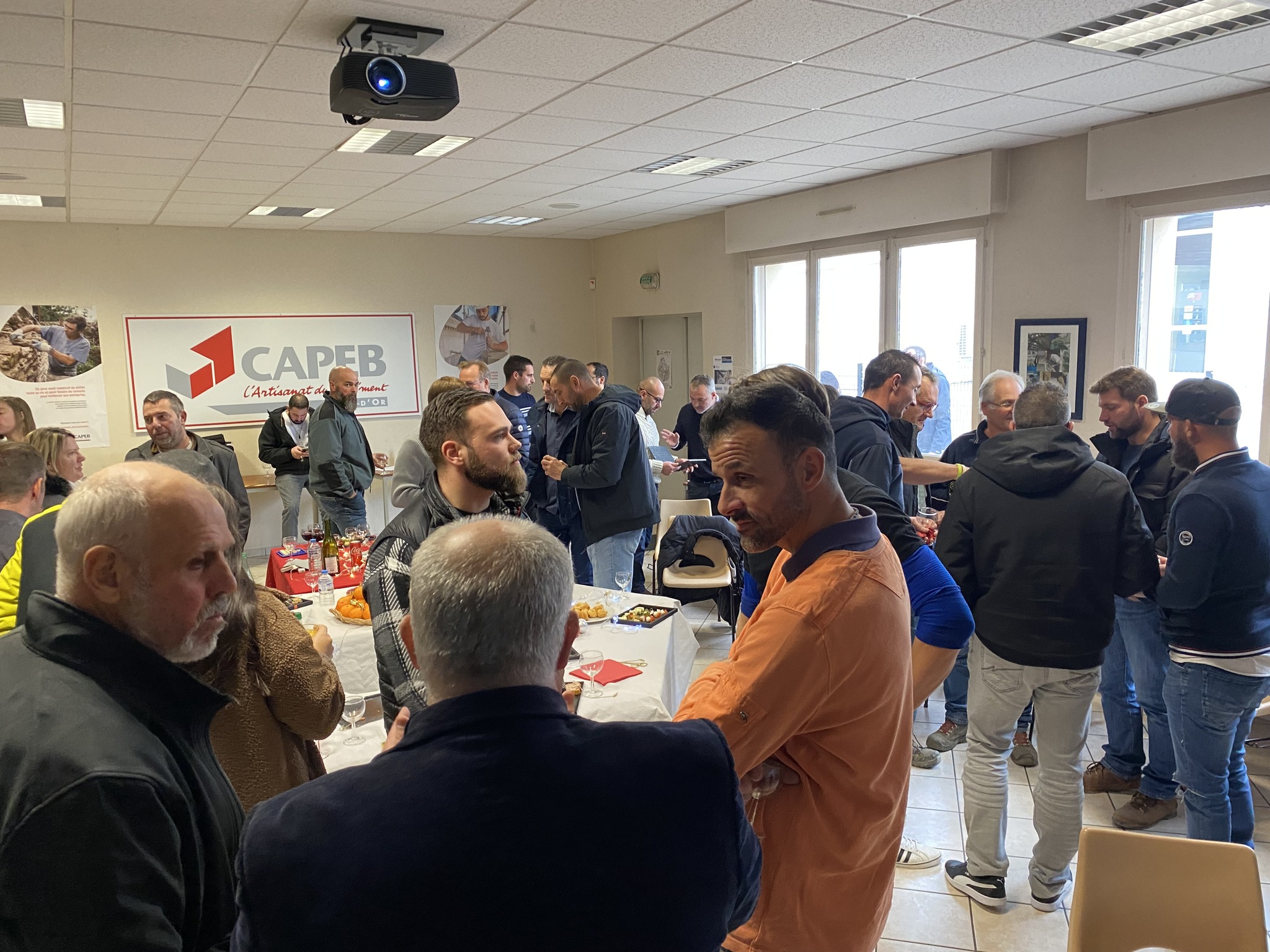 Réunion pro section maçonnerie carrelage façade, une réussite ! ・ CAPEB